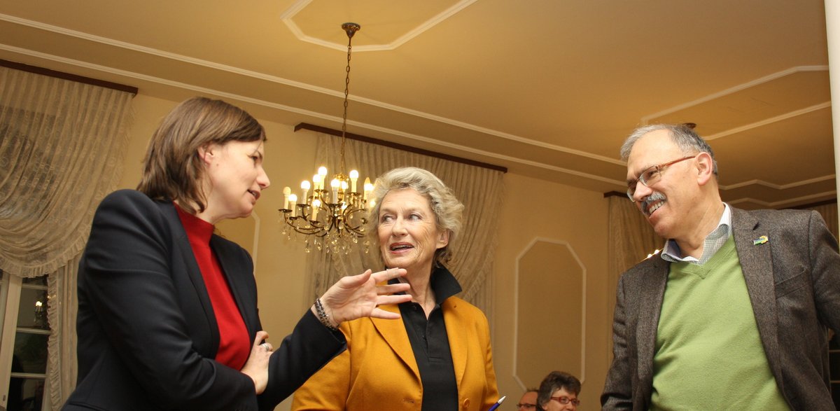 Unterhaltsamer Abend mit Petra Roth und Manuela Rottmann